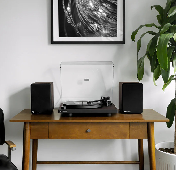 Gramofon Victrola VTTS-1 Premiere T1 hnědý - s mírným poškozením… | DATART